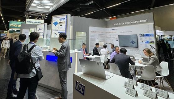 KCC, ‘PCIM 유럽 2024’ 참가···첨단 유·무기소재 선봬 By 투데이코리아